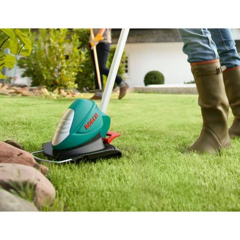 Quelles sont les caractéristiques du rotofil Bosch Art 23SL